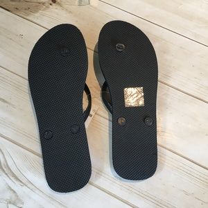 J. Crew | Shoes | J Crew Classic Flip Flop In Black Nwt | Poshmark